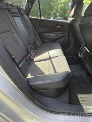 Grey Toyota Corolla 2021 in Riga, with an engine capacity of 1.80 L and mileage of 198 thousand km for 14999 €, photo 15 on AUTOMOTO.COM.LV