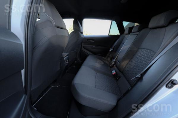 Grey Toyota Corolla 2021 in Jelgava, with an engine capacity of 1.80 L and mileage of 0 thousand km for 16850 €, photo 9 on AUTOMOTO.COM.LV