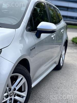 Grey Toyota Corolla 2021 in Riga, with an engine capacity of 1.80 L and mileage of 69 thousand km for 17850 €, photo 8 on AUTOMOTO.COM.LV