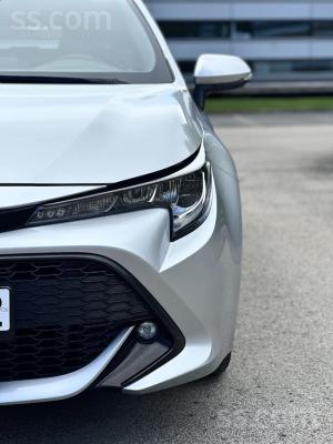 Grey Toyota Corolla 2021 in Riga, with an engine capacity of 1.80 L and mileage of 69 thousand km for 17850 €, photo 9 on AUTOMOTO.COM.LV