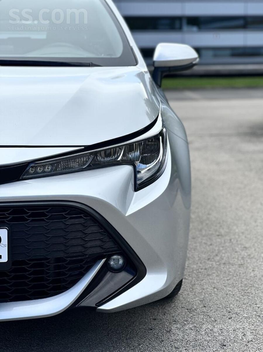 Grey Toyota Corolla 2021 in Riga, with an engine capacity of 1.80 L and mileage of 69 thousand km for 17850 €, photo 9 on AUTOMOTO.COM.LV