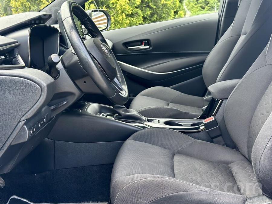 Grey Toyota Corolla 2021 in Riga, with an engine capacity of 1.80 L and mileage of 69 thousand km for 17850 €, photo 11 on AUTOMOTO.COM.LV