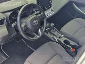 Grey Toyota Corolla 2021 in Riga, with an engine capacity of 1.80 L and mileage of 69 thousand km for 17850 €, photo 12 on AUTOMOTO.COM.LV
