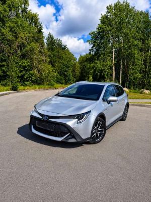 Grey Toyota Corolla 2021 in Siauliai, with an engine capacity of 1.80 L and mileage of 305 thousand km for 14400 €, photo  on AUTOMOTO.COM.LV