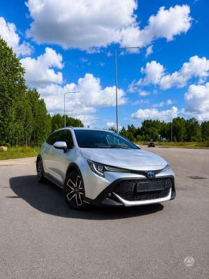 Pelēks Toyota Corolla 2021 Šauļi, ar dzinēja tilpumu 1.80 L un nobraukumu 305 tūkst. km par 14400 €, foto 3 vietnē AUTOMOTO.COM.LV
