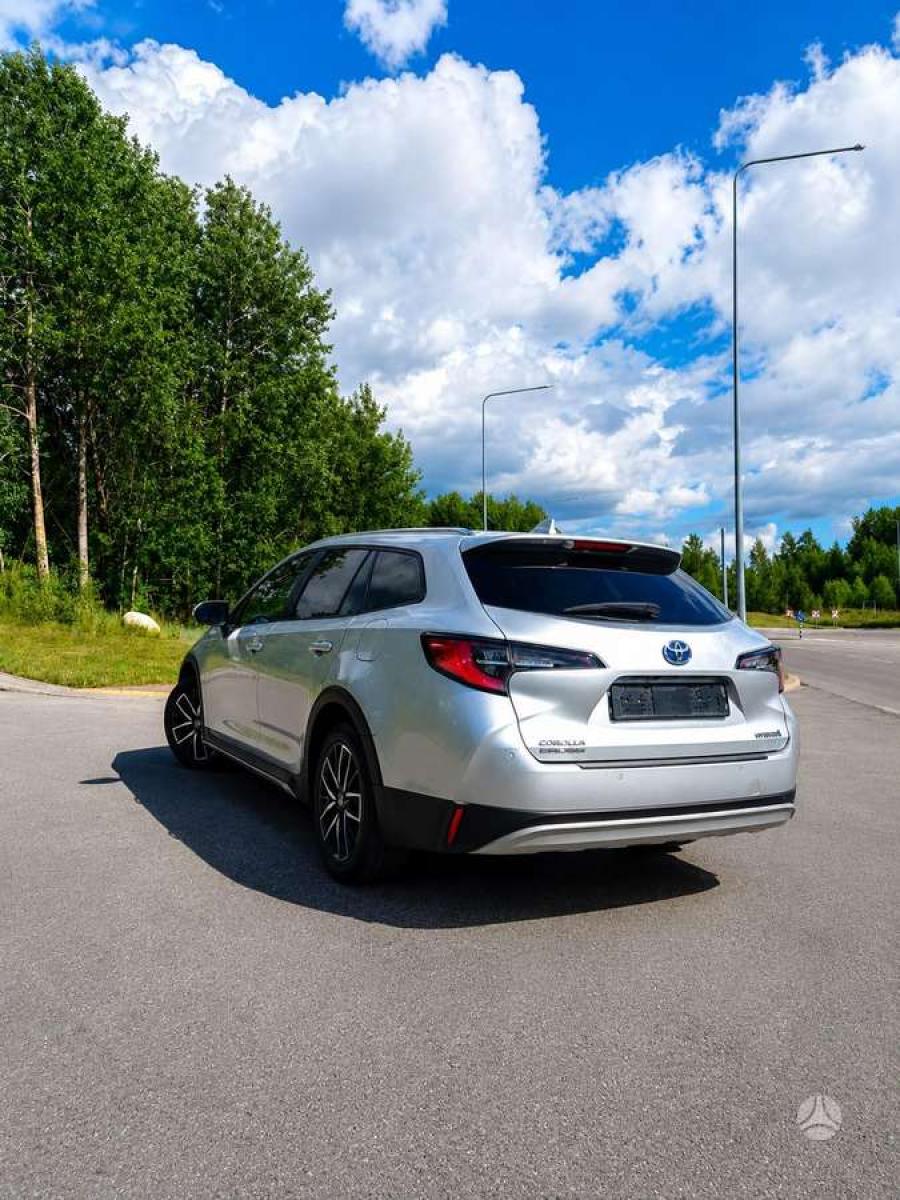 Pelēks Toyota Corolla 2021 Šauļi, ar dzinēja tilpumu 1.80 L un nobraukumu 305 tūkst. km par 14400 €, foto 5 vietnē AUTOMOTO.COM.LV