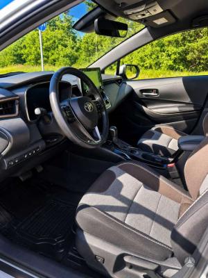 Pelēks Toyota Corolla 2021 Šauļi, ar dzinēja tilpumu 1.80 L un nobraukumu 305 tūkst. km par 14400 €, foto 6 vietnē AUTOMOTO.COM.LV