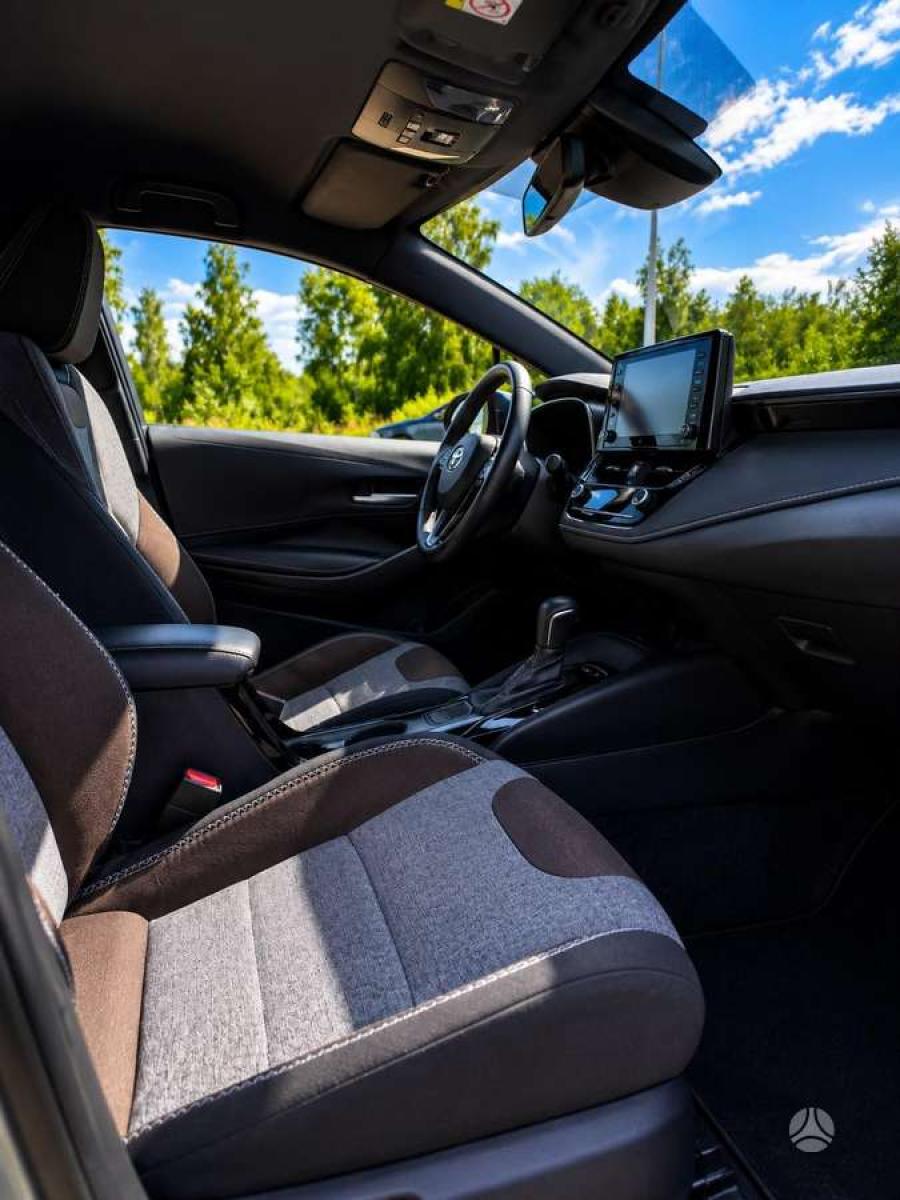 Pelēks Toyota Corolla 2021 Šauļi, ar dzinēja tilpumu 1.80 L un nobraukumu 305 tūkst. km par 14400 €, foto 7 vietnē AUTOMOTO.COM.LV