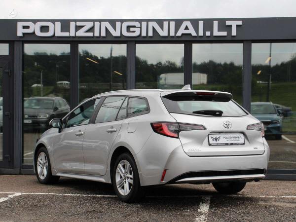 Grey Toyota Corolla 2021 in Vilnius, with an engine capacity of 1.20 L and mileage of 144 thousand km for 13950 €, photo 4 on AUTOMOTO.COM.LV