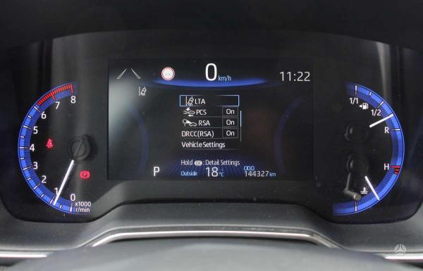 Grey Toyota Corolla 2021 in Vilnius, with an engine capacity of 1.20 L and mileage of 144 thousand km for 13950 €, photo 7 on AUTOMOTO.COM.LV