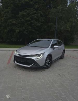 Pelēks Toyota Corolla 2021 Šauļi, ar dzinēja tilpumu 1.80 L un nobraukumu 305 tūkst. km par 13800 €, foto  vietnē AUTOMOTO.COM.LV