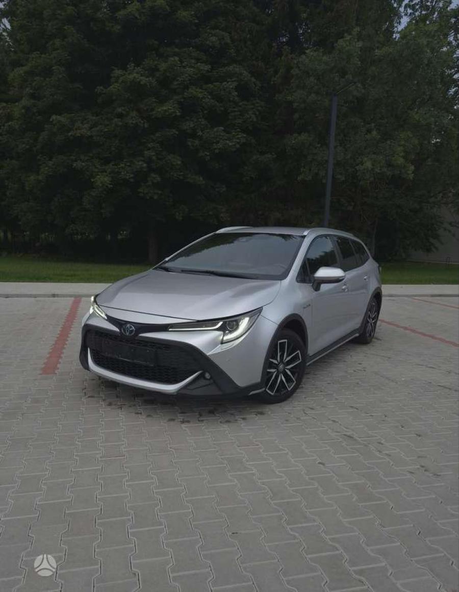 Pelēks Toyota Corolla 2021 Šauļi, ar dzinēja tilpumu 1.80 L un nobraukumu 305 tūkst. km par 13800 €, foto 1 vietnē AUTOMOTO.COM.LV