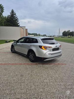 Pelēks Toyota Corolla 2021 Šauļi, ar dzinēja tilpumu 1.80 L un nobraukumu 305 tūkst. km par 13800 €, foto 5 vietnē AUTOMOTO.COM.LV