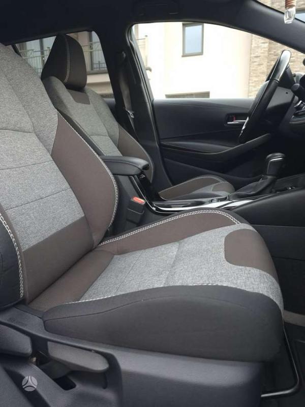 Grey Toyota Corolla 2021 in Siauliai, with an engine capacity of 1.80 L and mileage of 305 thousand km for 13800 €, photo 7 on AUTOMOTO.COM.LV
