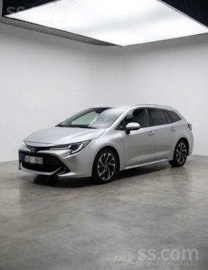Pelēks Toyota Corolla 2021 Rīga, ar dzinēja tilpumu 1.80 L un nobraukumu 196 tūkst. km par 14999 €, foto 3 vietnē AUTOMOTO.COM.LV