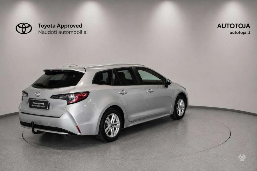 Grey Toyota Corolla 2021 in Kaunas, with an engine capacity of 1.20 L and mileage of 113 thousand km for 14900 €, photo 3 on AUTOMOTO.COM.LV
