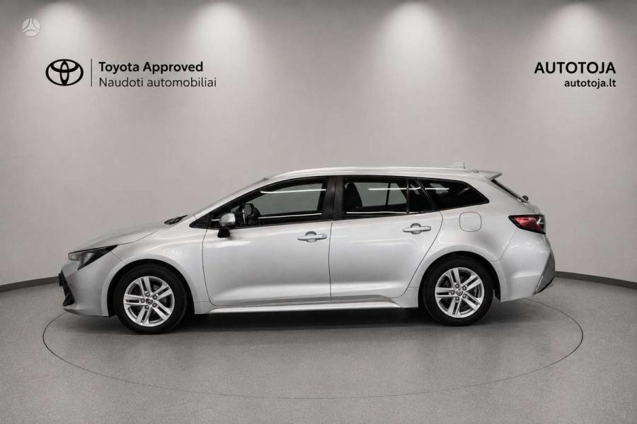 Grey Toyota Corolla 2021 in Kaunas, with an engine capacity of 1.20 L and mileage of 113 thousand km for 14900 €, photo 4 on AUTOMOTO.COM.LV
