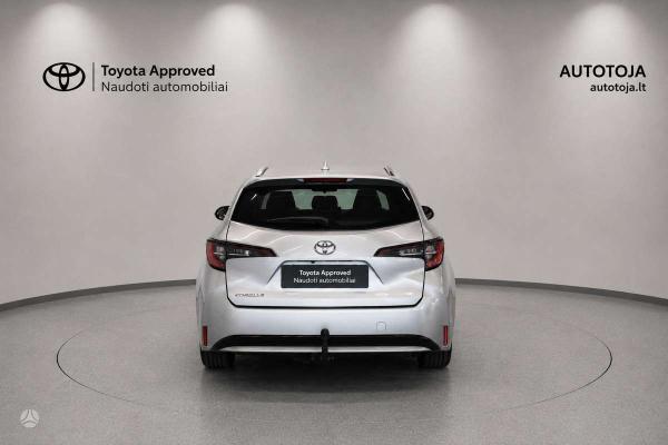 Grey Toyota Corolla 2021 in Kaunas, with an engine capacity of 1.20 L and mileage of 113 thousand km for 14900 €, photo 4 on AUTOMOTO.COM.LV