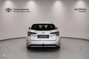 Grey Toyota Corolla 2021 in Kaunas, with an engine capacity of 1.20 L and mileage of 113 thousand km for 14900 €, photo 5 on AUTOMOTO.COM.LV