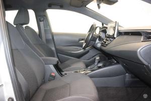 Grey Toyota Corolla 2021 in Kaunas, with an engine capacity of 1.20 L and mileage of 113 thousand km for 14900 €, photo 7 on AUTOMOTO.COM.LV