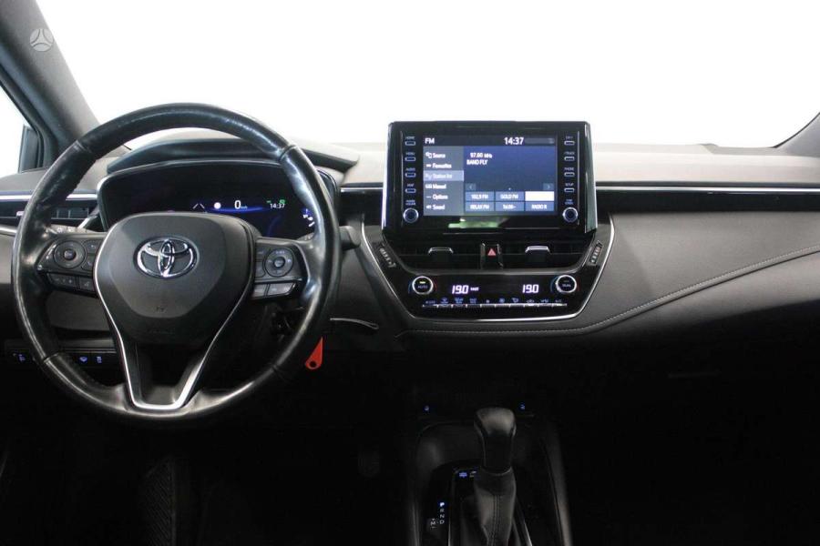 Grey Toyota Corolla 2021 in Kaunas, with an engine capacity of 1.20 L and mileage of 113 thousand km for 14900 €, photo 9 on AUTOMOTO.COM.LV