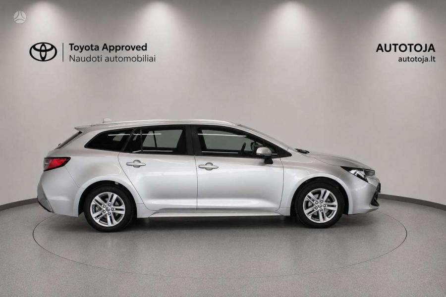 Grey Toyota Corolla 2021 in Kaunas, with an engine capacity of 1.20 L and mileage of 113 thousand km for 14900 €, photo 17 on AUTOMOTO.COM.LV