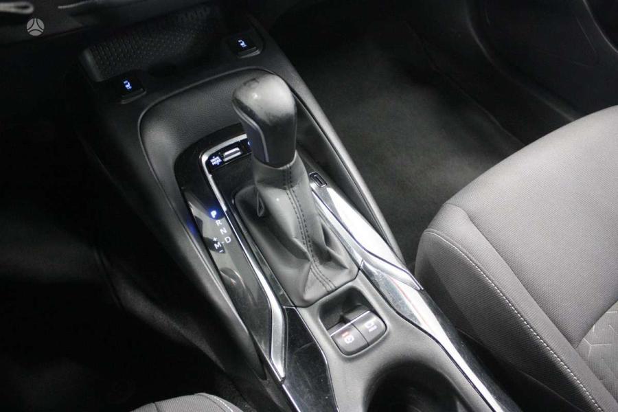 Grey Toyota Corolla 2021 in Kaunas, with an engine capacity of 1.20 L and mileage of 113 thousand km for 14900 €, photo 28 on AUTOMOTO.COM.LV