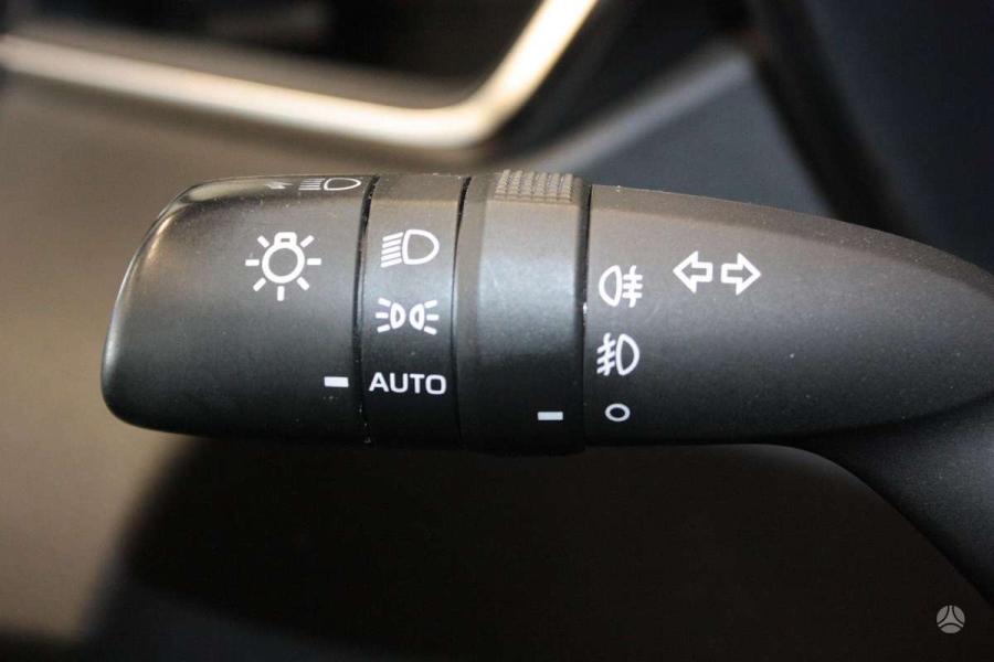 Grey Toyota Corolla 2021 in Kaunas, with an engine capacity of 1.20 L and mileage of 113 thousand km for 14900 €, photo 29 on AUTOMOTO.COM.LV