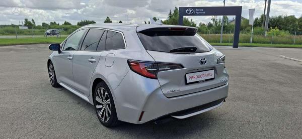 Pelēks Toyota Corolla 2021 Panevēža, ar dzinēja tilpumu 1.99 L un nobraukumu 185 tūkst. km par 14700 €, foto 5 vietnē AUTOMOTO.COM.LV