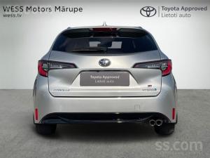 Grey Toyota Corolla 2021 in Riga, with an engine capacity of 2.00 L and mileage of 122 thousand km for 25990 €, photo 5 on AUTOMOTO.COM.LV