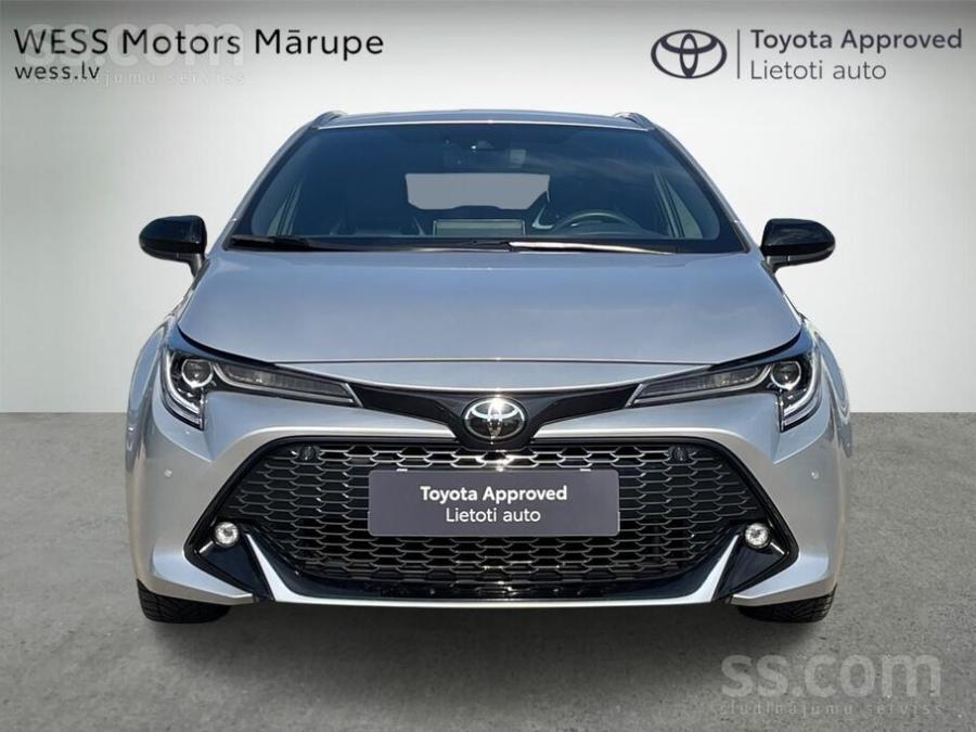 Grey Toyota Corolla 2021 in Riga, with an engine capacity of 2.00 L and mileage of 122 thousand km for 25990 €, photo 6 on AUTOMOTO.COM.LV