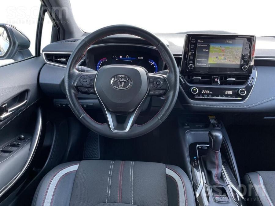 Grey Toyota Corolla 2021 in Riga, with an engine capacity of 2.00 L and mileage of 122 thousand km for 25990 €, photo 10 on AUTOMOTO.COM.LV