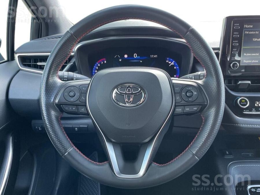 Grey Toyota Corolla 2021 in Riga, with an engine capacity of 2.00 L and mileage of 122 thousand km for 25990 €, photo 13 on AUTOMOTO.COM.LV