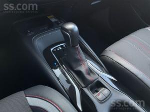 Grey Toyota Corolla 2021 in Riga, with an engine capacity of 2.00 L and mileage of 122 thousand km for 25990 €, photo 21 on AUTOMOTO.COM.LV
