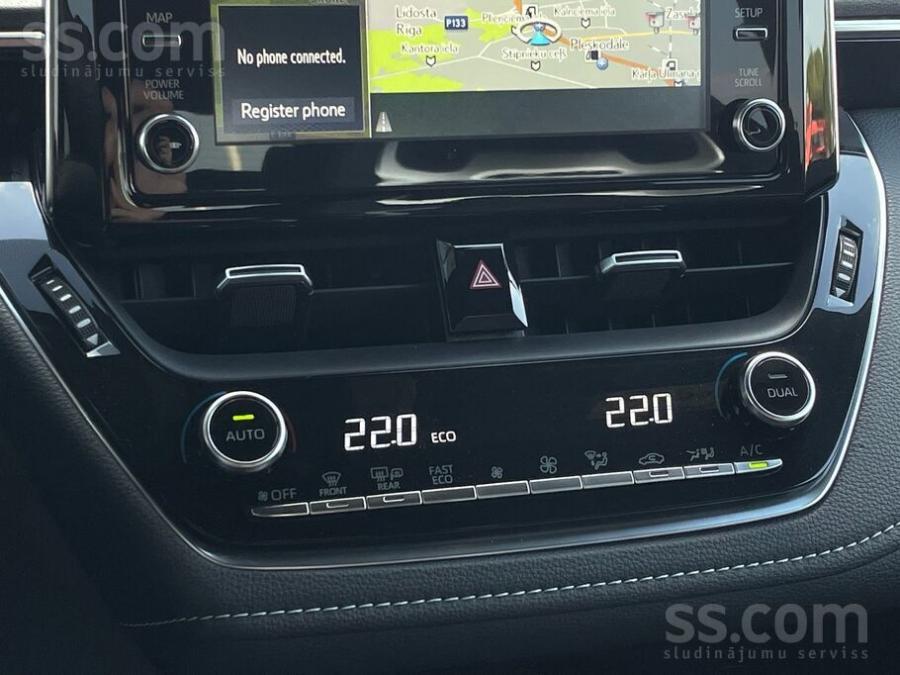 Grey Toyota Corolla 2021 in Riga, with an engine capacity of 2.00 L and mileage of 122 thousand km for 25990 €, photo 27 on AUTOMOTO.COM.LV