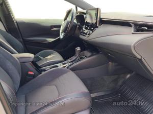 Grey Toyota Corolla 2021 in Tallinn, with an engine capacity of 1.99 L and mileage of 114 thousand km for 20995 €, photo 7 on AUTOMOTO.COM.LV