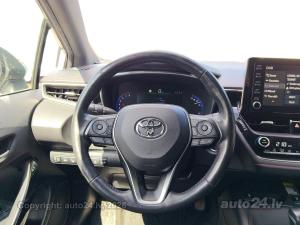 Grey Toyota Corolla 2021 in Tallinn, with an engine capacity of 1.99 L and mileage of 114 thousand km for 20995 €, photo 10 on AUTOMOTO.COM.LV