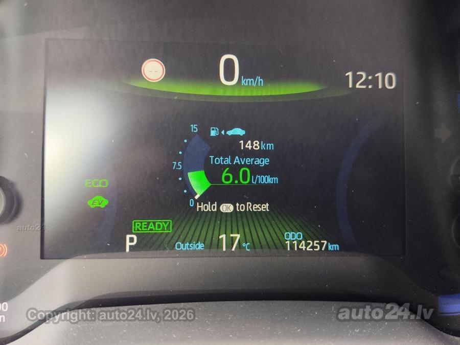 Grey Toyota Corolla 2021 in Tallinn, with an engine capacity of 1.99 L and mileage of 114 thousand km for 20995 €, photo 14 on AUTOMOTO.COM.LV
