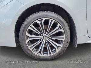 Grey Toyota Corolla 2021 in Tallinn, with an engine capacity of 1.99 L and mileage of 114 thousand km for 20995 €, photo 16 on AUTOMOTO.COM.LV
