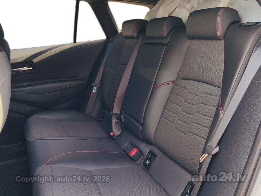 Grey Toyota Corolla 2021 in Tallinn, with an engine capacity of 1.99 L and mileage of 114 thousand km for 20995 €, photo 20 on AUTOMOTO.COM.LV