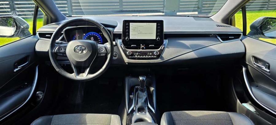 Grey Toyota Corolla 2021 in Vilnius, with an engine capacity of 1.20 L and mileage of 190 thousand km for 15900 €, photo 14 on AUTOMOTO.COM.LV