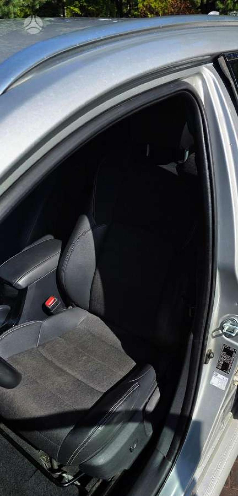 Grey Toyota Corolla 2021 in Vilnius, with an engine capacity of 1.20 L and mileage of 190 thousand km for 15900 €, photo 17 on AUTOMOTO.COM.LV
