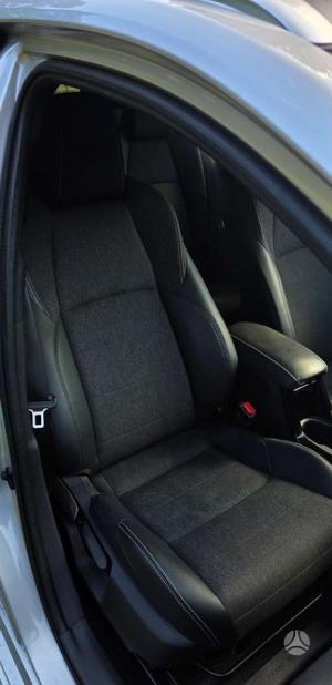 Grey Toyota Corolla 2021 in Vilnius, with an engine capacity of 1.20 L and mileage of 190 thousand km for 15900 €, photo 18 on AUTOMOTO.COM.LV