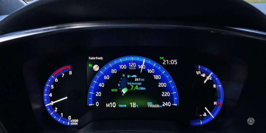 Grey Toyota Corolla 2021 in Vilnius, with an engine capacity of 1.20 L and mileage of 190 thousand km for 15900 €, photo 32 on AUTOMOTO.COM.LV