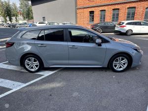 Grey Toyota Corolla 2021 in Kaunas, with an engine capacity of 1.20 L and mileage of 50 thousand km for 14000 €, photo 5 on AUTOMOTO.COM.LV