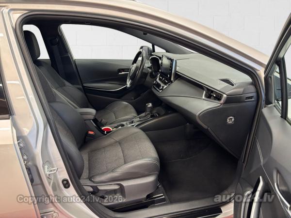 Pelēks Toyota Corolla 2021 Tartu, ar dzinēja tilpumu 1.20 L un nobraukumu 43 tūkst. km par 17990 €, foto 7 vietnē AUTOMOTO.COM.LV
