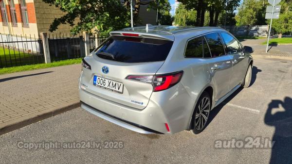 Toyota Corolla 2021 in Tallinn on AUTOMOTO.COM.LV Grey Toyota Corolla 2021 in Tallinn, with an engine capacity of 1.80 L and mileage of 68 thousand km for 18900 €, photo 4 on AUTOMOTO.COM.LV