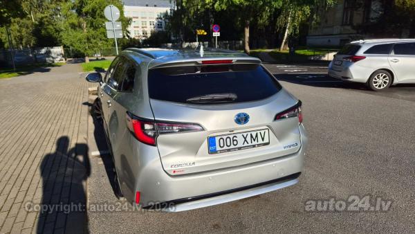 Toyota Corolla 2021 in Tallinn on AUTOMOTO.COM.LV Grey Toyota Corolla 2021 in Tallinn, with an engine capacity of 1.80 L and mileage of 68 thousand km for 18900 €, photo 5 on AUTOMOTO.COM.LV