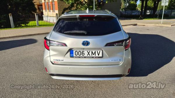 Toyota Corolla 2021 in Tallinn on AUTOMOTO.COM.LV Grey Toyota Corolla 2021 in Tallinn, with an engine capacity of 1.80 L and mileage of 68 thousand km for 18900 €, photo 9 on AUTOMOTO.COM.LV