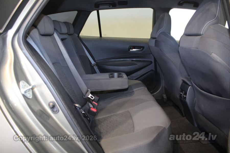 Grey Toyota Corolla 2022 in Tallinn, with an engine capacity of 1.20 L and mileage of 79 thousand km for 18690 €, photo 8 on AUTOMOTO.COM.LV